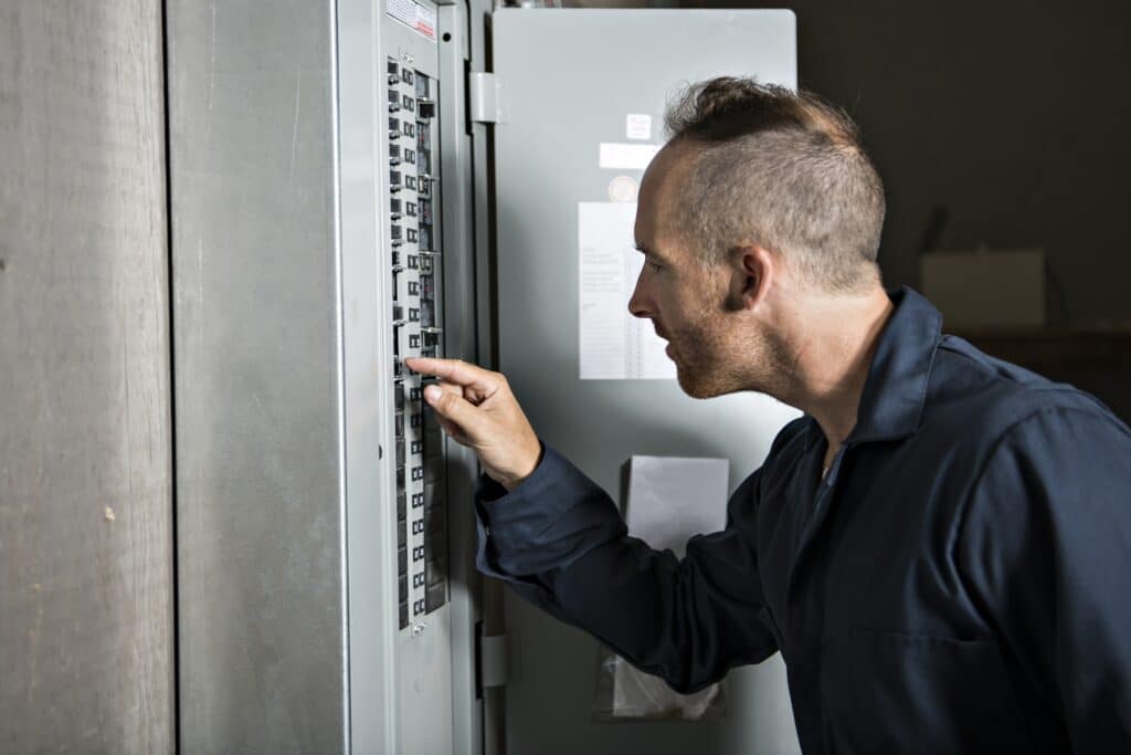 Discover the Advantages of Custom Electrical Panels - The Local Electrician